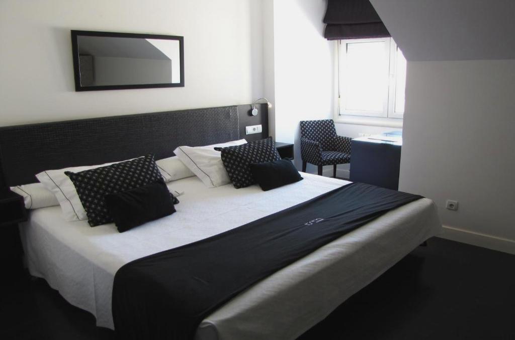 Hotel Room Pontevedra - Poio