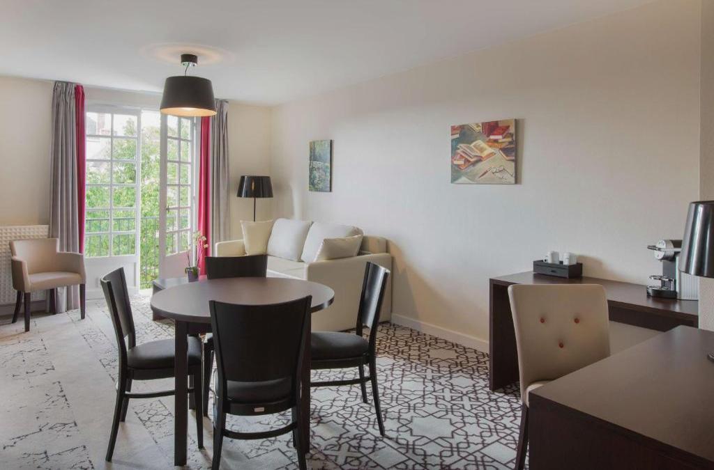 Best Western Blanche De Castille Dourdan - Dourdan