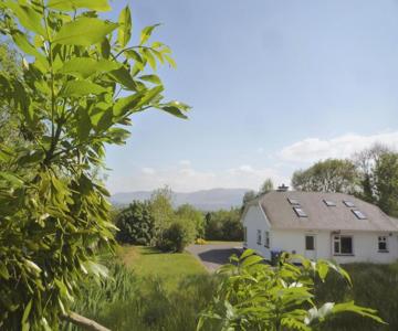 Madams Hill House Killarney by Trident Holiday Homes, Killarney - Amimir.com