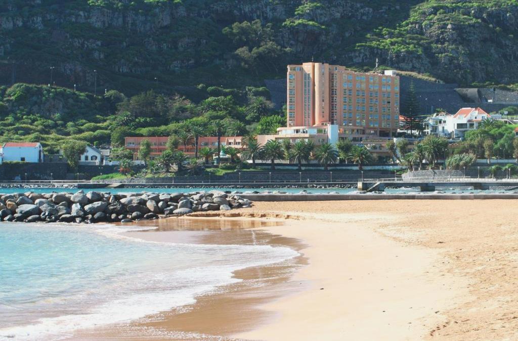 Baía Madeira Hotel – Ocean Beachfront - Machico